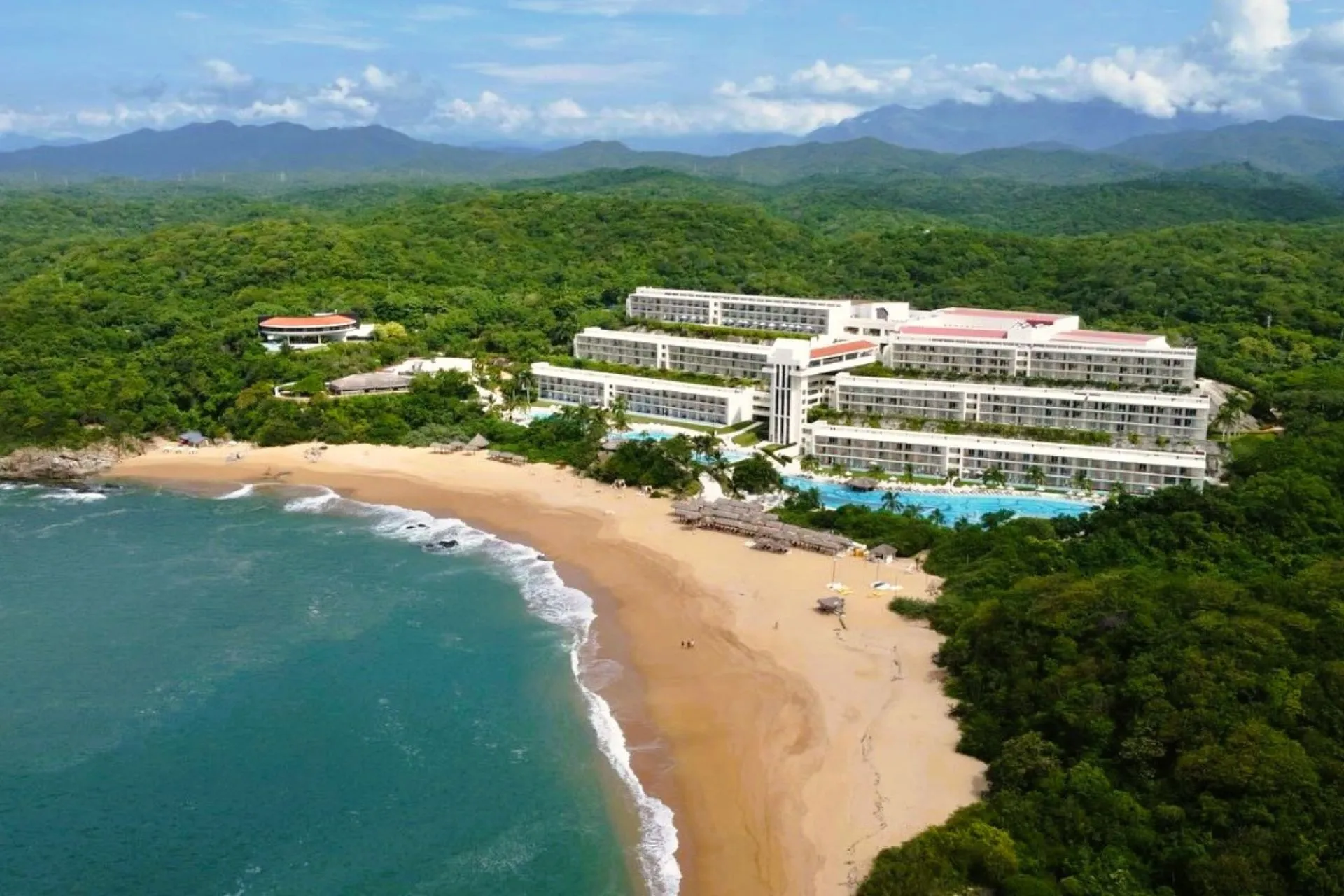 Traslado Privado del Aeropuerto de Huatulco a Secrets Huatulco